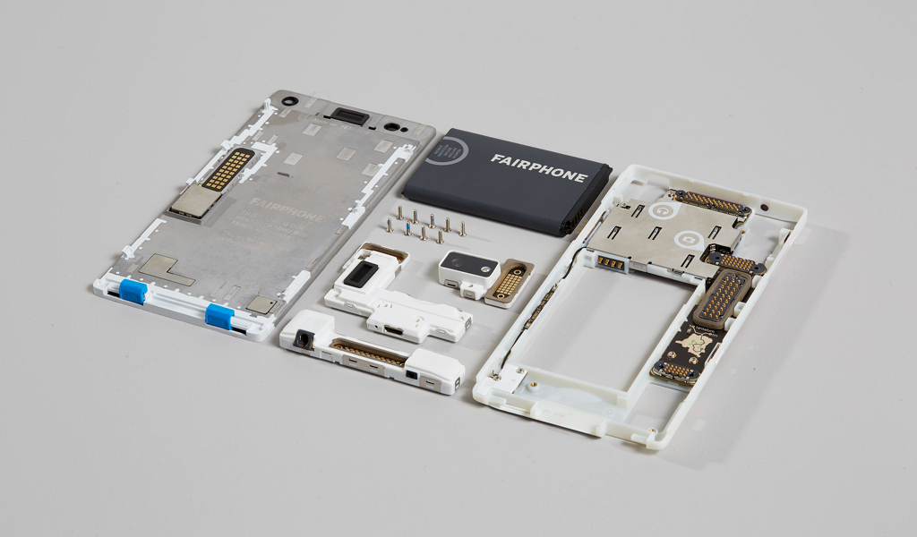 Refurbished phones give valuable resources a new life - Fairphone